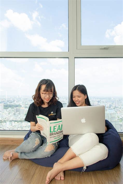 Microlearning Elearning Solution For Digital Age Bit Rebels