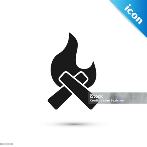 흰색 배경에 격리 된 회색 캠프 파이어 아이콘 나무와 불타는 모닥불 벡터 가연성에 대한 스톡 벡터 아트 및 기타 이미지 가연성 관광 디자인 Istock