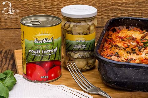 Dovlecel Umplut Cu Legume Si Sos De Rosii Retete Culinare Din Tara
