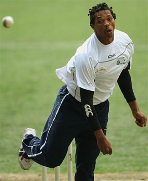 Makhaya Ntini Prepares For The Second Game Of The Super Series