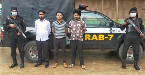 ৫৭ লাখ টাকার ইয়াবা উদ্ধার রোহিঙ্গাসহ আটক ৩