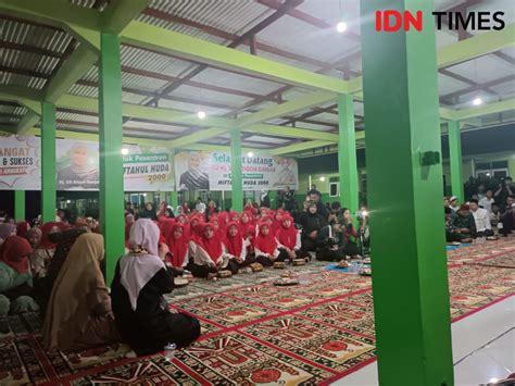 Siti Atikoh Bermalam Di Ponpes Miftahul Huda Lampung