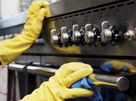 Qué tipo de mantenimiento requiere una cocina industrial