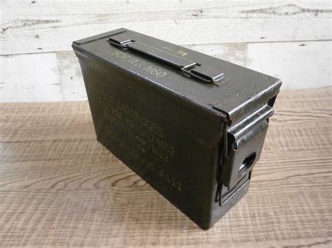 【全体的に状態が悪い】【売切り】 弾薬箱 M60マシンガン弾薬用 放出品 米軍払下げ品 米軍放出品 米軍 アンモボックス アンモ缶 アモ缶