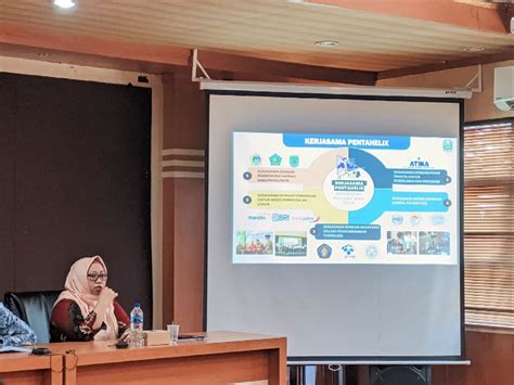 Bem Ftirs Its Gelar Diskusi Seputar Ekonomi Biru Its News