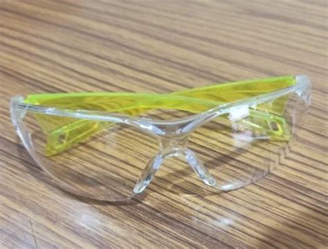 Polycarbonate Plastic Safety Glasses Ce Lens Type Zero Power At Rs