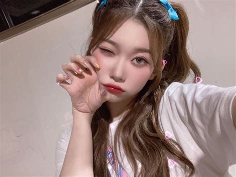 𝐛𝐢𝐥𝐥𝐥𝐢𝐞에 있는 𝓵𝓸𝓿𝓮 𝓫𝓾𝓫𝓫𝓵𝓮님의 핀 빌리 아이돌 사랑