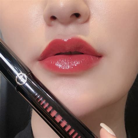 206絕美紅棕、405經典爛番茄giorgio Armani唇膏傳奇色推薦盤點！ Vogue Taiwan