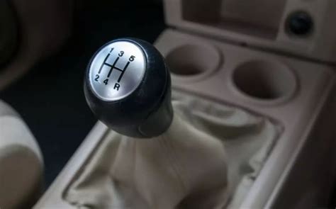 Top 5 Autofun Pekan Ini Ciri Oli Transmisi Harus Diganti Hingga Fakta