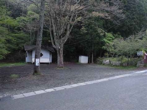 石割山大平山の登山口石割神社の駐車場情報
