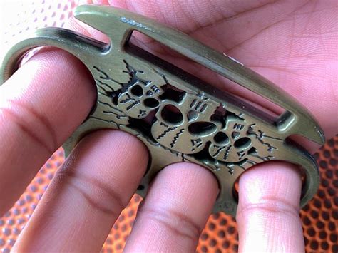 Brass Knuckles Vs Knives What Serves Your Self Defense Needs