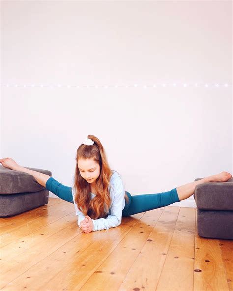 Flexibility Dance Gymnastics Flexibility Flexibility Workout Anna Mcnulty Hip Stretches