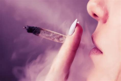 Girls Smoking Weed Wallpaper
