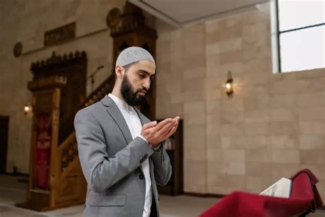 Doa Ramadhan Hari Ke 7 Arab Latin Dan Artinya Doa Memohon Dijauhkan