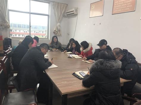 教育从“新”开始——物流人文艺术学院召开2018年新入职教师座谈会 湖南省示范性高职学院 湖南现代物流职业技术学院
