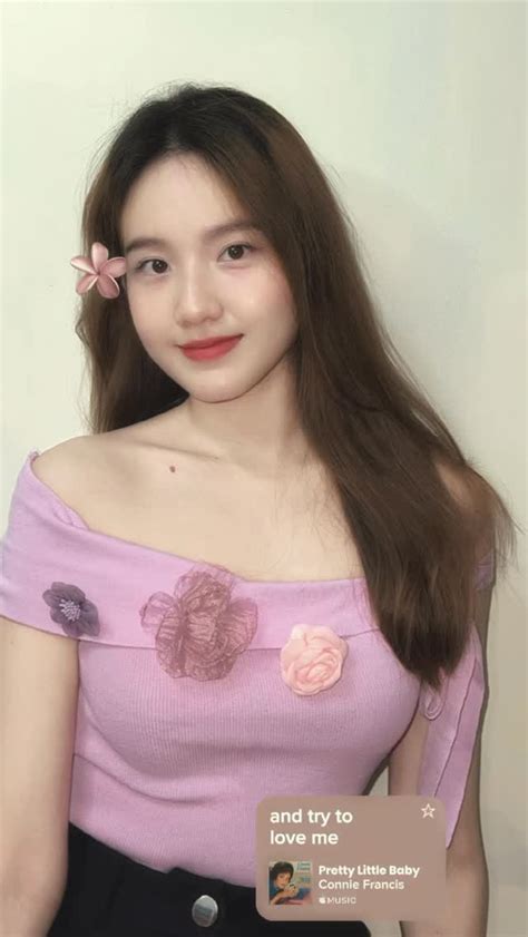 Phoo 🌸 💙 Instagram