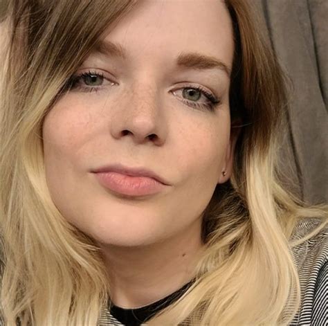 I Tried A Pic Without My Glasses For Once [13 Months Hrt And Blind Af] Scrolller