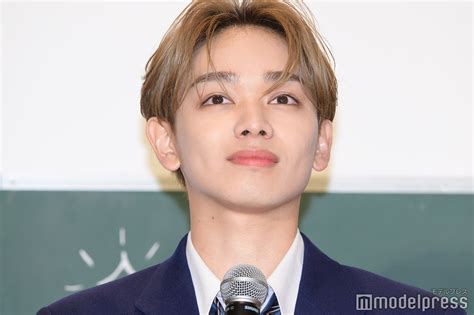 画像1443 宮世琉弥、即興s台詞・頭ポンポン憧れシチュエーション実演でjk崩れ落ちる＜恋わずらいのエリー＞ モデルプレス