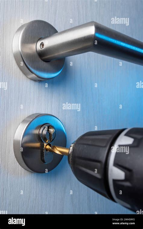 Drill Out Cylinder Lock With Drill Detail Drill Out Cylinder Lock With Drill Detail Symbol