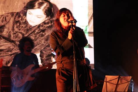 Agris La Cantante Que Está Emocionando A Todos