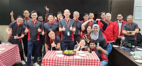 Jalil Sam On Linkedin 🍊🍊 My First Lunar New Year With Smrt A Dragon