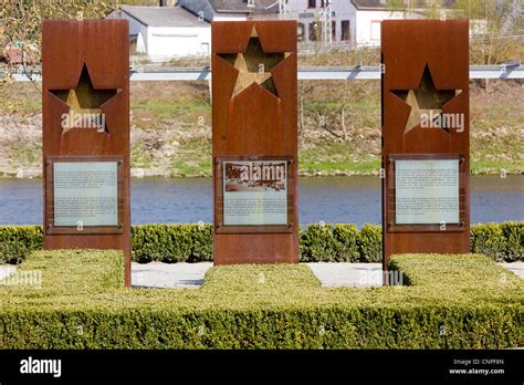 Schengen Denkmal Abkommen Fotos Und Bildmaterial In Hoher Auflösung
