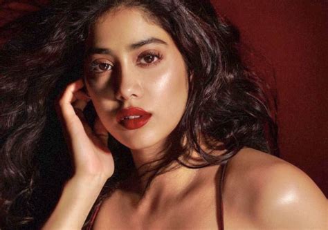 Janhvi Kapoor Saw Her First Deepfake At The Age Of 15 Heres How She
