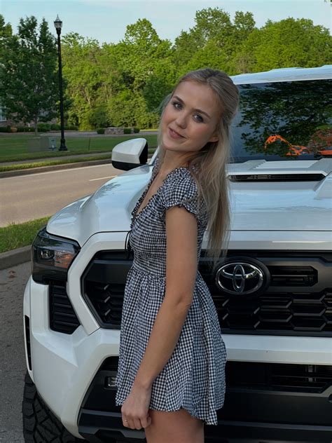 Daisy Briggs Daisybriggs • Instagram Photos And Videos