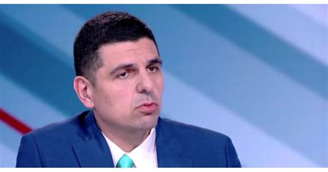 България праща на Украйна неизползвани бронирани машини от МВР не от
