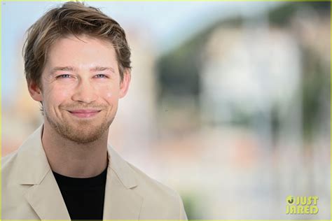 Joe Alwyn And Margaret Qualley Strike A Pose At The Stars At Noon Photo