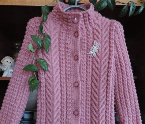 Интересный узор рукав отдельно пока что не попадался Вязаные крючком животные схемы