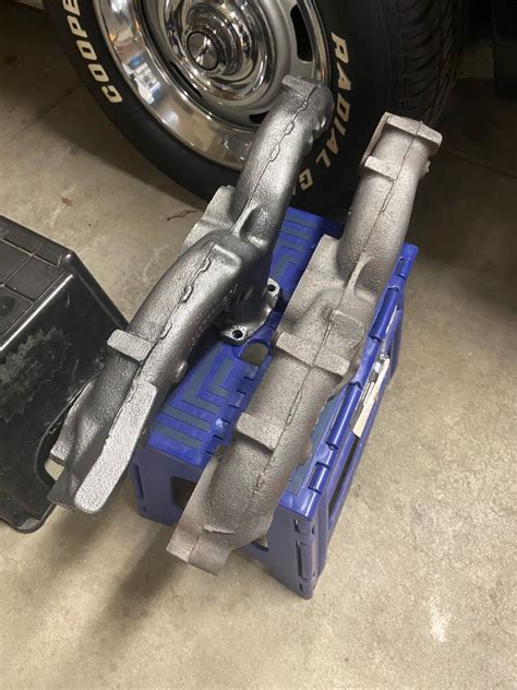 C2 Short Exhaust Headers Or Manifolds On Blueprint Engine