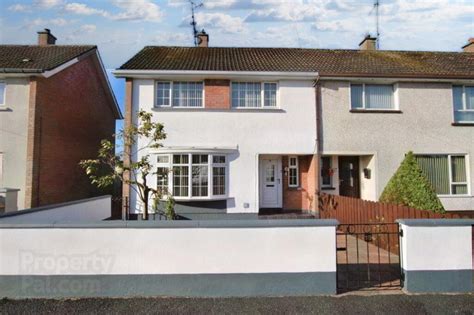 19 Dergmoney Heights Omagh