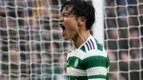 Celtic 4 0 Aberdeen Leaders Stay Nine Clear After Dominant Win Bbc Sport