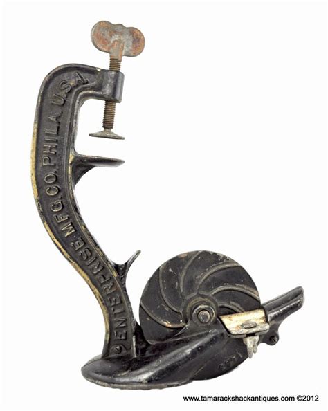 Vintage Cast Iron Enterprise Cherry Stoner Hand Crank Pitter No 1