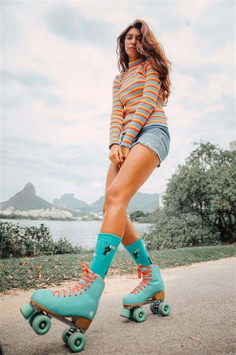 What To Wear While Roller Skating Roller Skating Outfits Skating