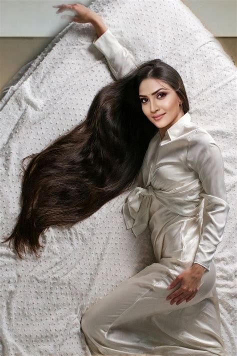 Pin By Suresh Trivedi On Srt Beauty No1 Long Hair Styles Long