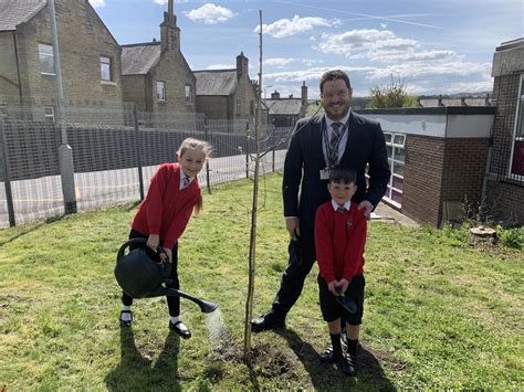 Oak Tree Planting Trinity Mat Earthshot