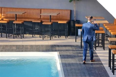 무료 사진 안과 질환 안경 얼굴 마스크 의료 서비스 세로 측면 보기 남자 사람 사람들 장로