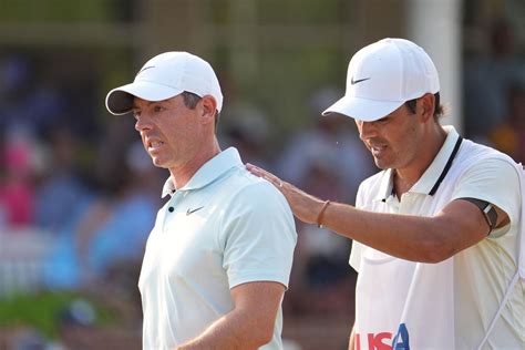 Watch Rory Mcilroy Storms Off After Throwing Away Us Open Golfmagic