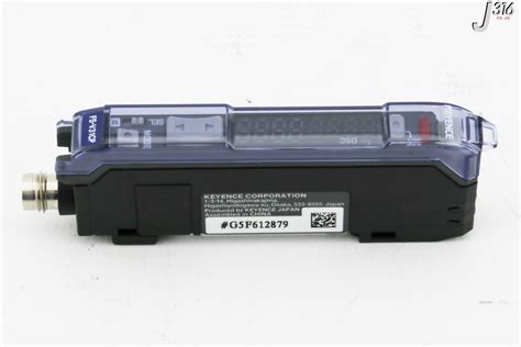 31813 KEYENCE FIBER AMPLIFIER MAIN UNIT NEW FS V31CP J316Gallery
