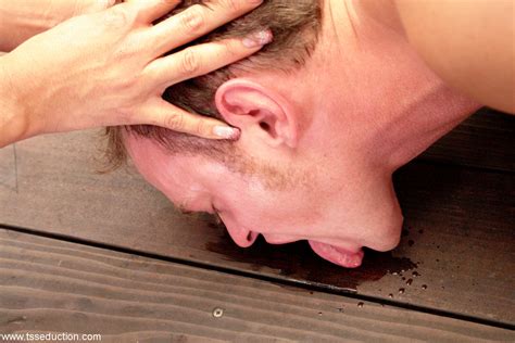 Busty Shemale Gia Darling Gives A Male Sub A Handjob While Analizing Him