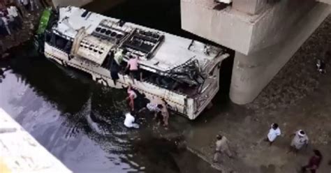 29 Killed As Bus Falls Into Drain On Yamuna Expressway Rescue