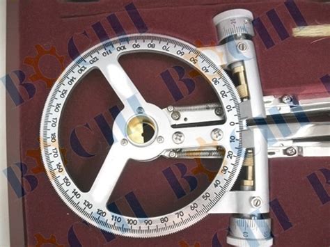 Three Arm Protractor Cooperates Communication Navigation Equip