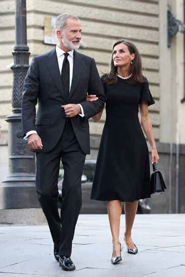 Letizia Ortiz E Felipe Di Spagna Al Funerale Del Cugino Non Versano Lacrime Foto People
