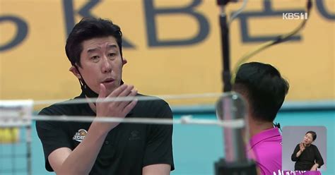 프로배구 오심 논란 “이게 노터치야”