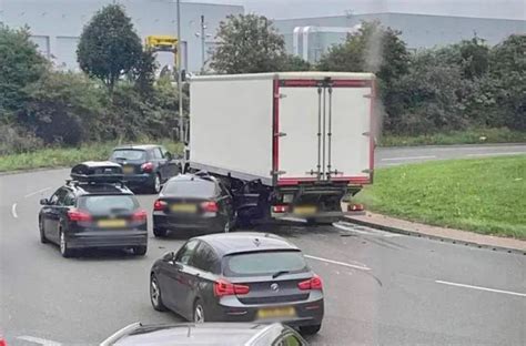 Driver Arrested After He Was Injured In Crash With Lorry On Busy Hull