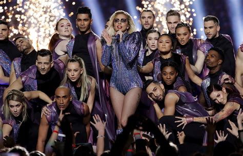 Super Bowl 2017 Half Time Show Lady Gaga Calls For Unity Lady Gaga