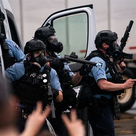 How The LAPD S Air Support Division Gains A Sharper Edge Lapd Swat