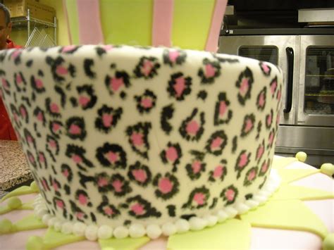 Baking Daze In La Not Just Cake Decorating At Cake Crumbs In Encino